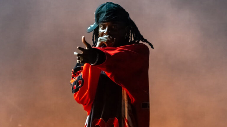 Playboi Carti ultrapassa 1 milhão de cópias vendidas com o álbum "MUSIC ...
